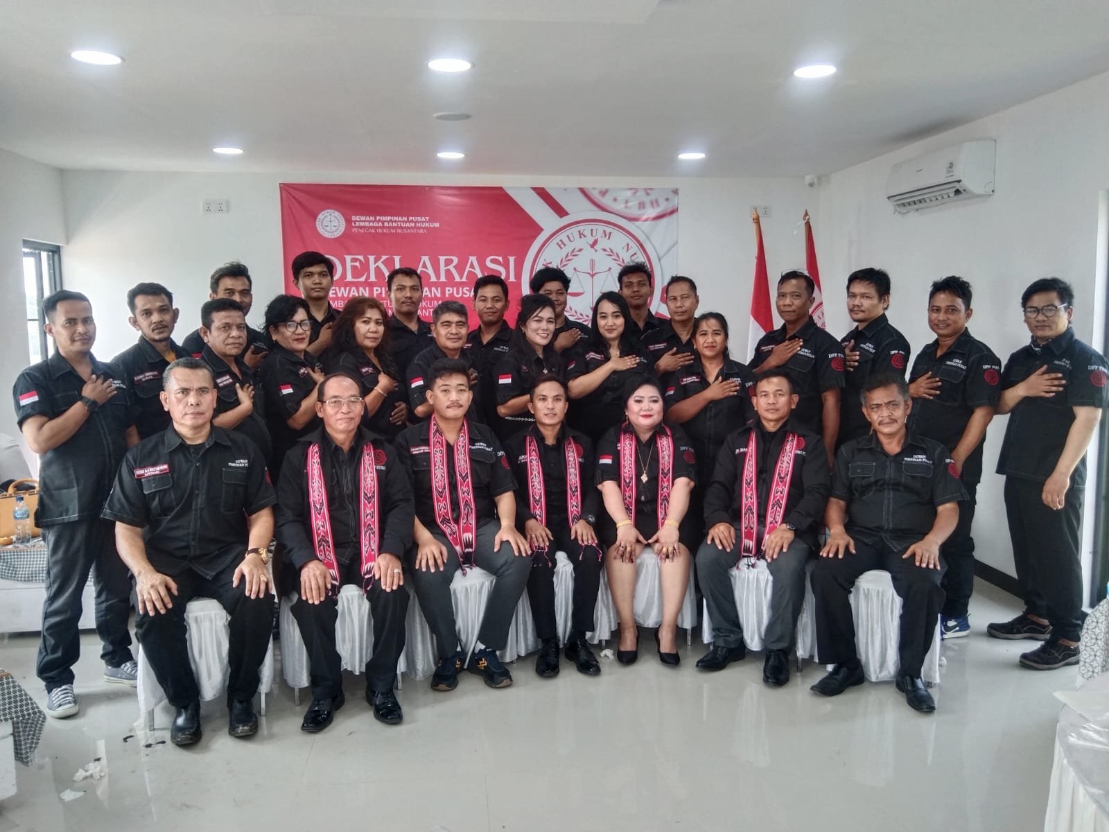 Lembaga Bantuan Hukum (LBH) Penegak Hukum Nusantara